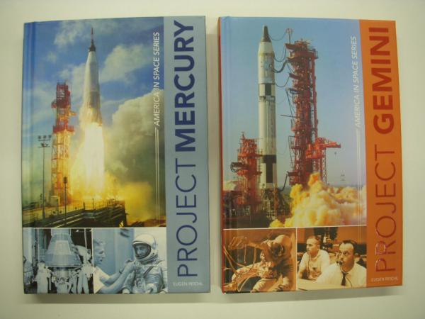 洋書 America in Space Series: Project Apollo: The Early Years 1961-1967 ...