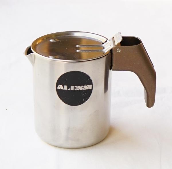 4060 Lattiera / Milk Jug(デザイン : Richard Sapper ; コンサルタント : Alberto ...